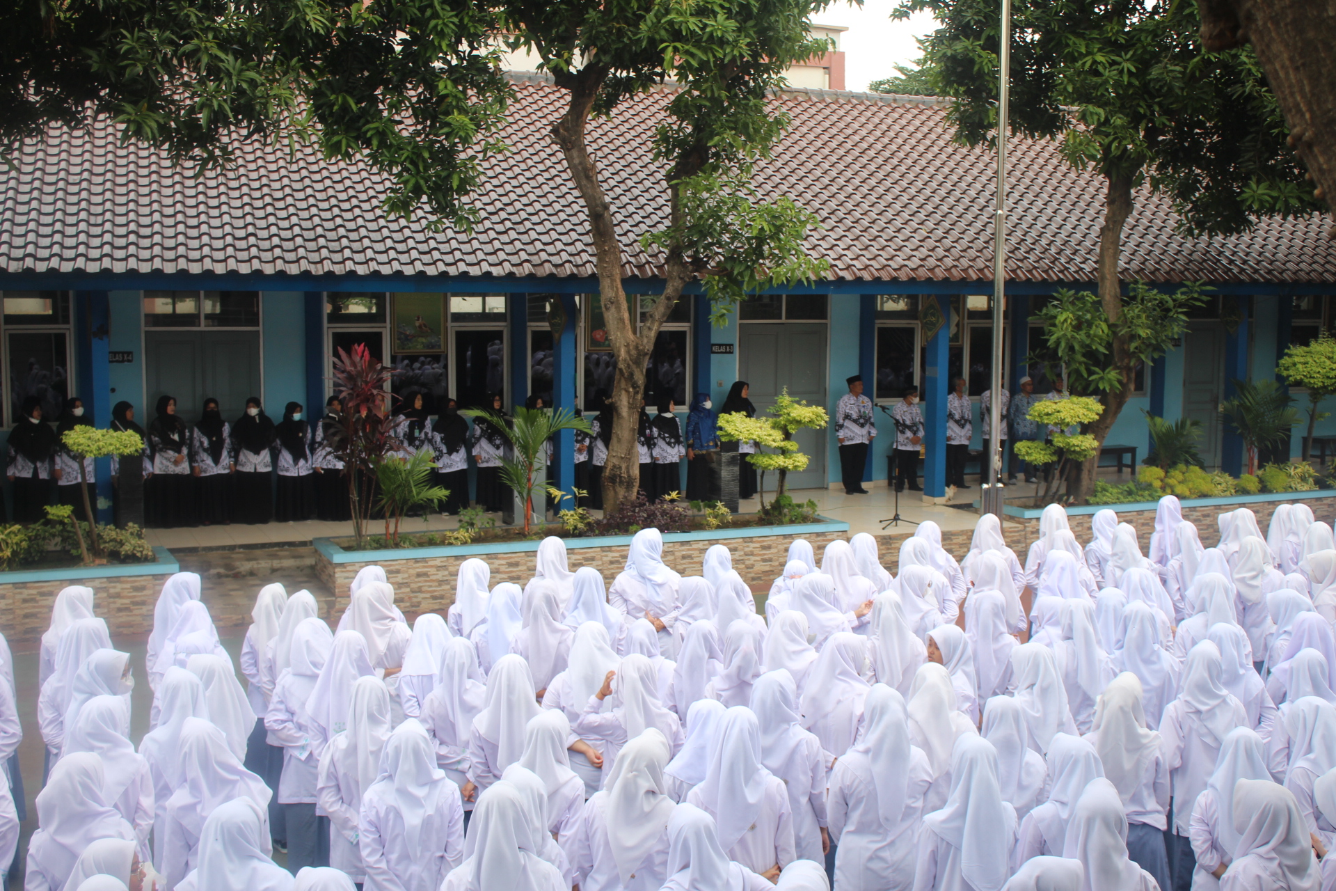 Kegiatan Shooting Video Profile Madrasah di MAN 2 Jakarta Sebagai Media ...