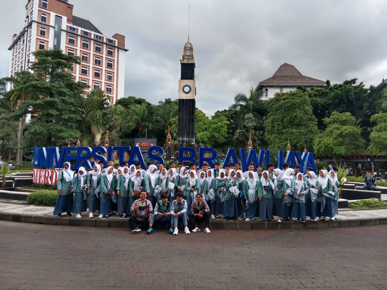 Perluas Wawasan PTN, MAN 2 Jakarta Timur Kunjungi UNBRAW dan AKMIL ...