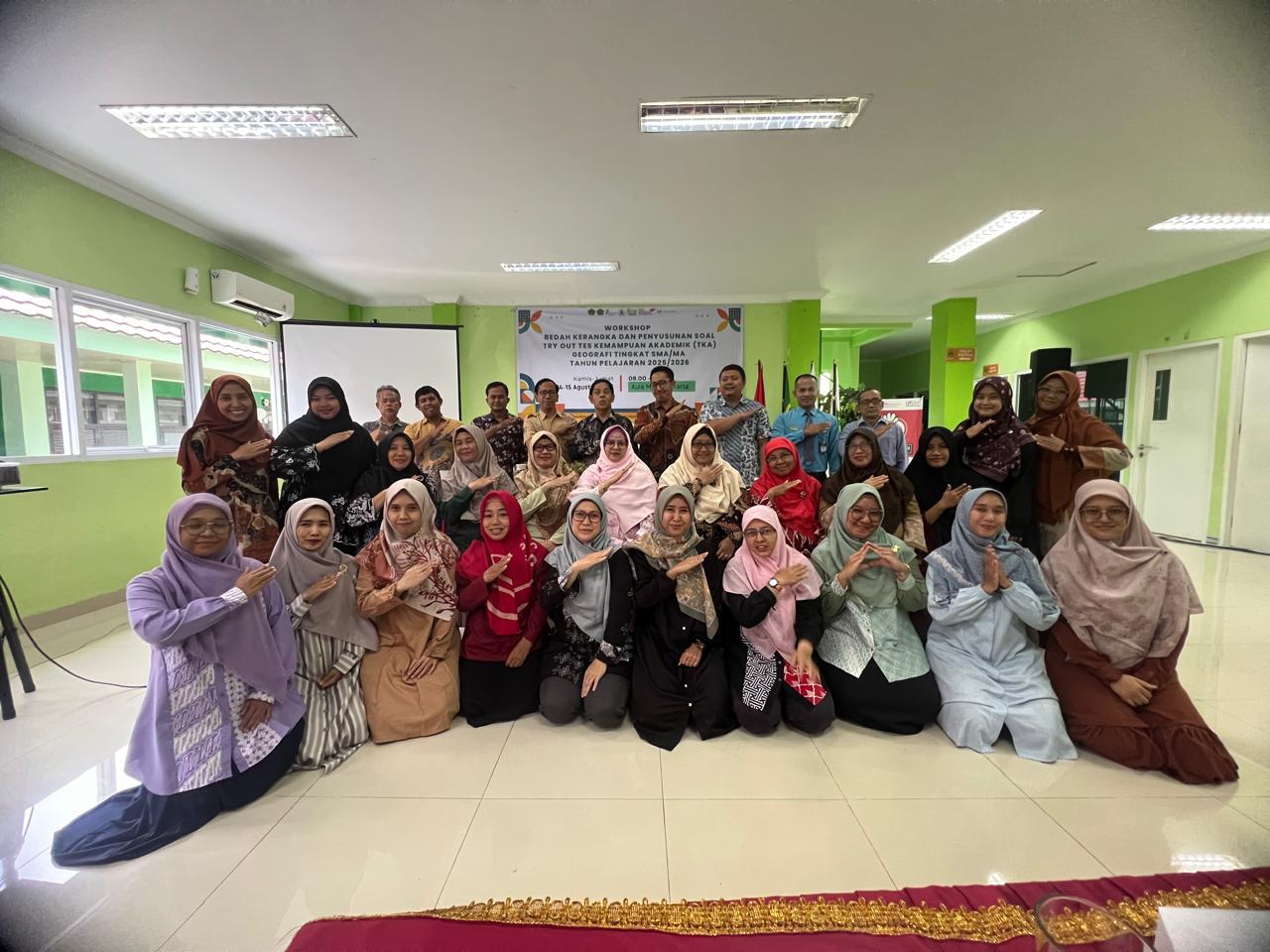 Workshop Bedah Kerangka & Penyusunan Soal Try Out TKA Geografi SMA/MA ...